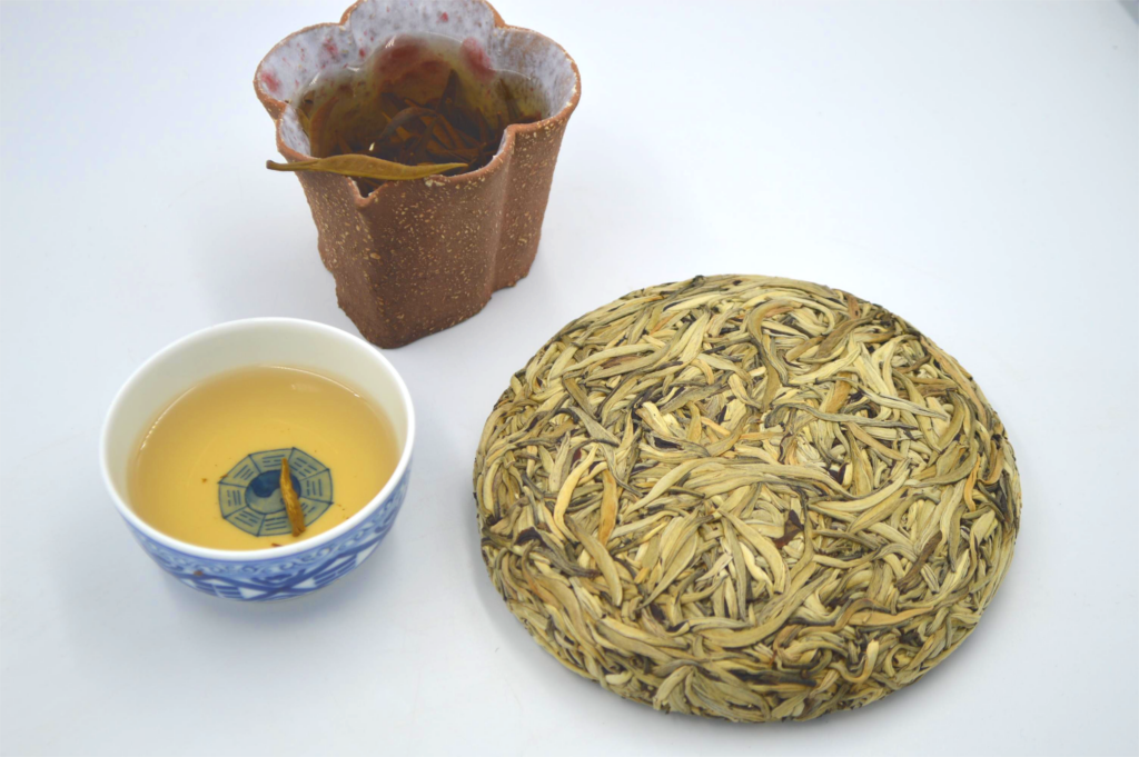 Yin Sheng Bing - 2016 Handmade Yunan Wuliang High Mountain Ming Qian ...